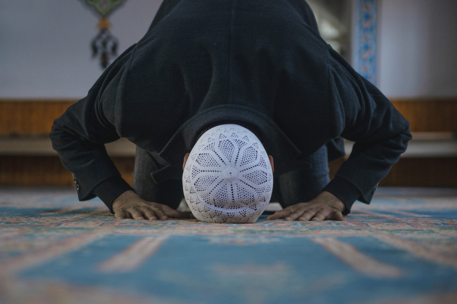 A Call to Prayer: 4 Ways to Pray for Muslims During Ramadan | ABWE